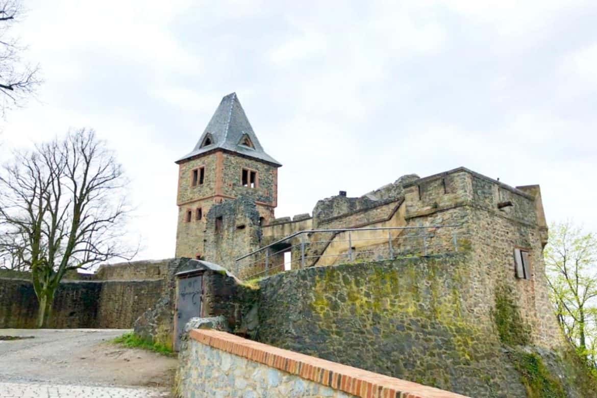 17 Spectacular Castles in Southern Germany you NEED to visit (map included)